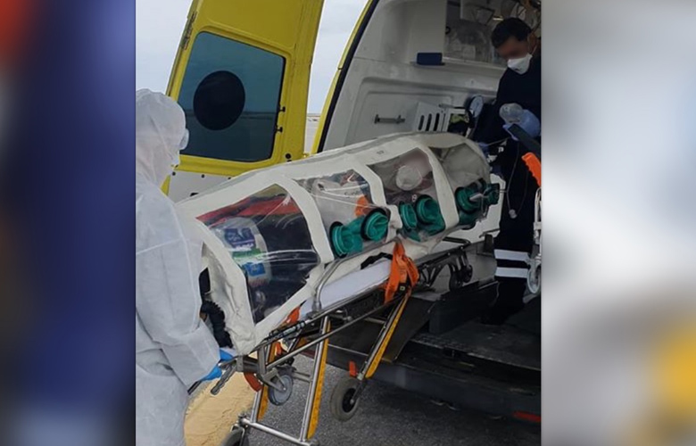 Η μεταφορά 39χρονου ασθενή από την Κρήτη με την ειδική κάψουλα ...