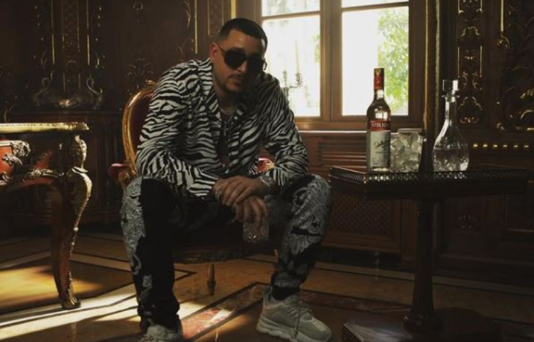 Mad Clip: Η καλλιτεχνική του πορεία, η αγάπη για τη λαμπερή ζωή και η ...