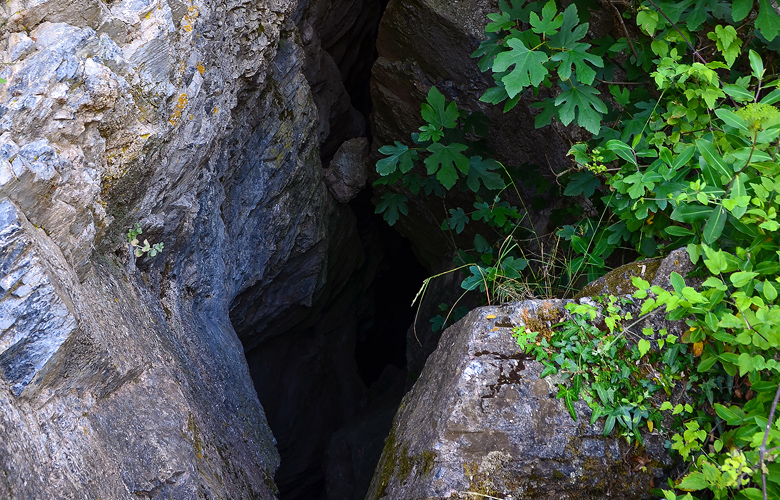 Καιάδας: Πού βρίσκεται το μυθικό μέρος και η ιστορία του – News.gr
