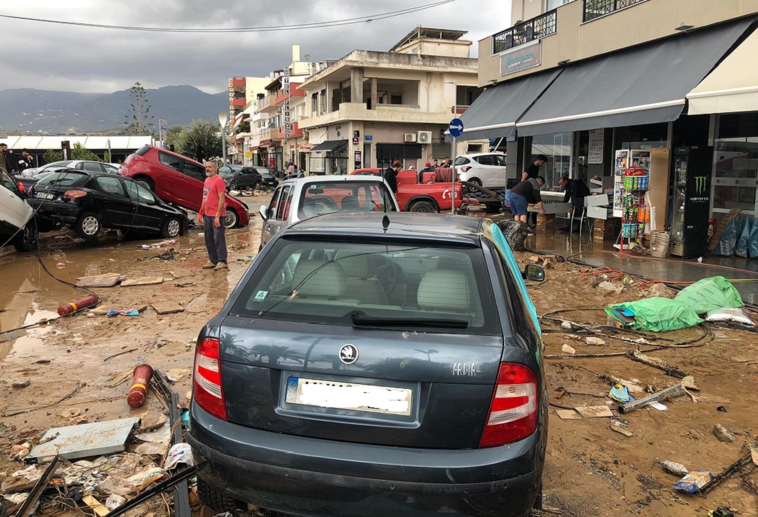 Κρήτη: Δύο νεκρούς και εικόνες απόλυτης καταστροφής άφησε πίσω της η ...