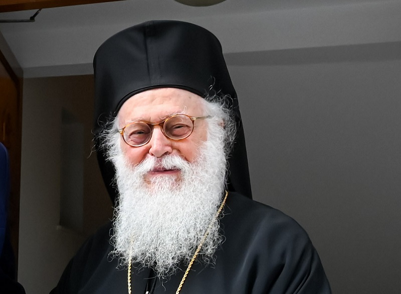 Χυδαία επίθεση στον Αρχιεπίσκοπο Αναστάσιο από αρχιμανδρίτη της Κρήτης ...