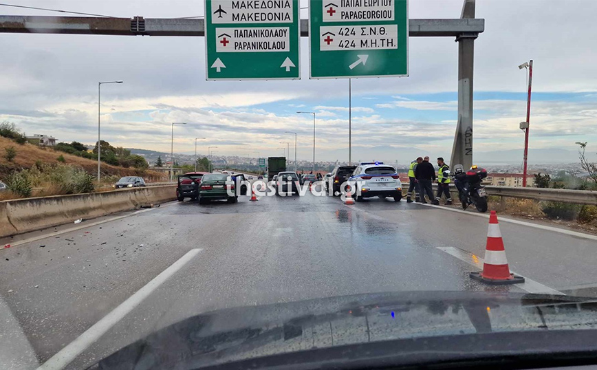 Καραμπόλα 10 οχημάτων με τραυματίες στη Θεσσαλονίκη – Μποτιλιάρισμα ...