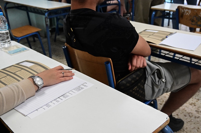 Πανελλαδικές 2025: Συνεχίζονται οι εξετάσεις για τα ΕΠΑΛ, με Μαθηματικά ...