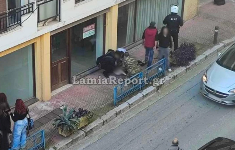 Άγριο ξύλο στο κέντρο της Λαμίας μεταξύ κοριτσιών με την εμπλοκή μιας ...