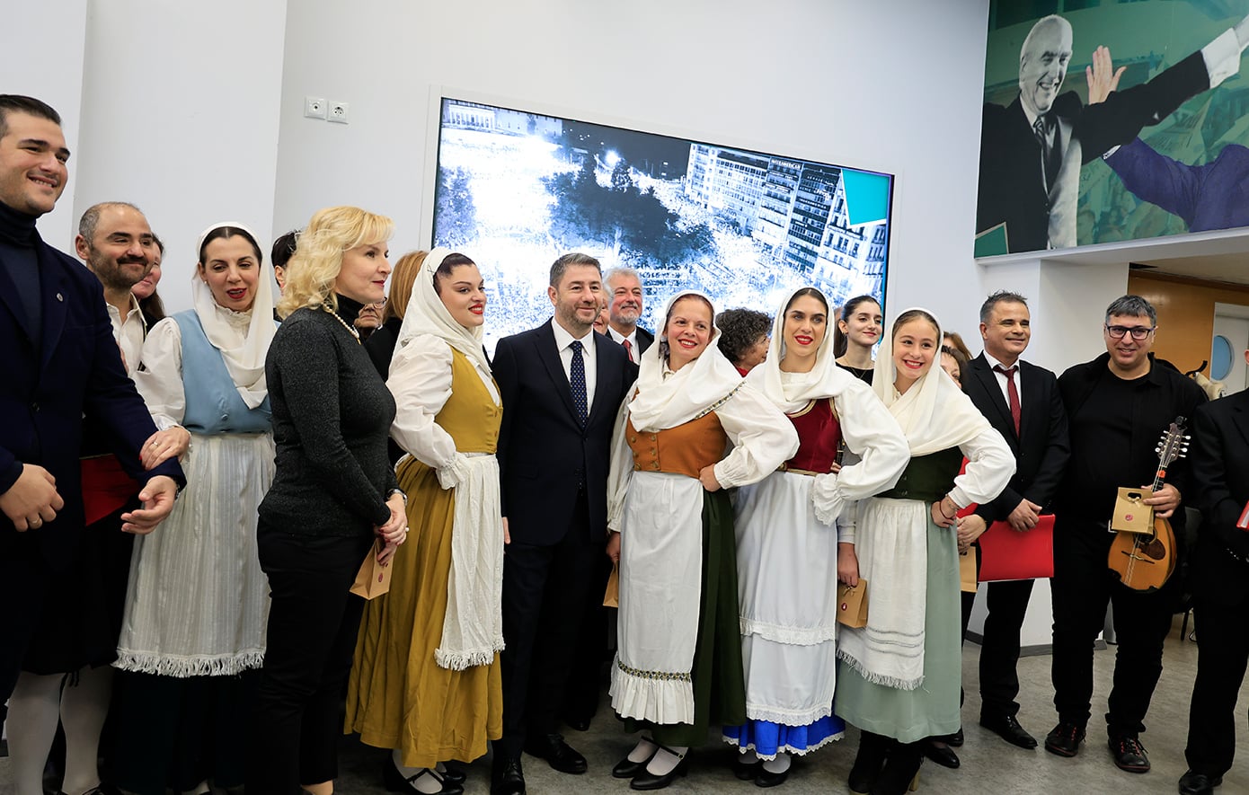 Ανδρουλάκης: Το 2026 να είναι χρονιά ευημερίας για όλο τον ελληνικό λαό ...