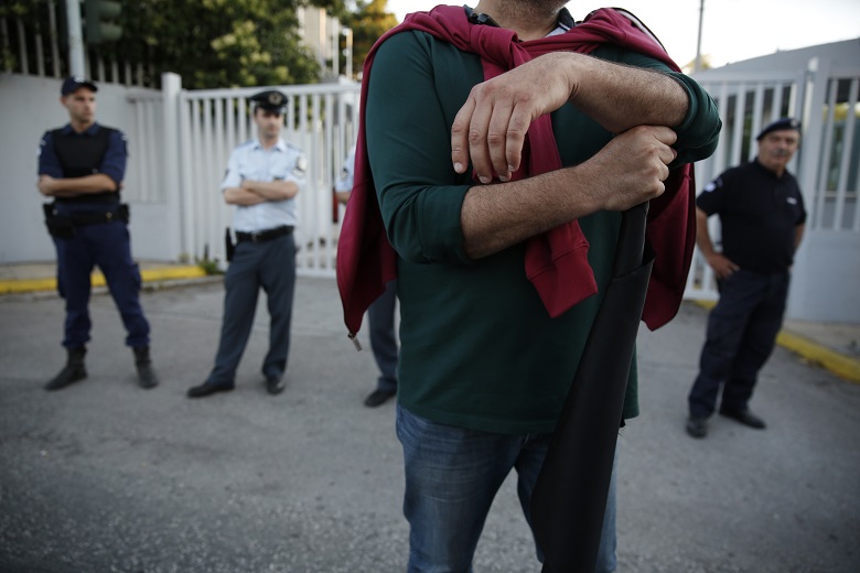 Ειδικό σώμα από την Αστυνομία για το… φαρ ουεστ στο Μενίδι – News.gr